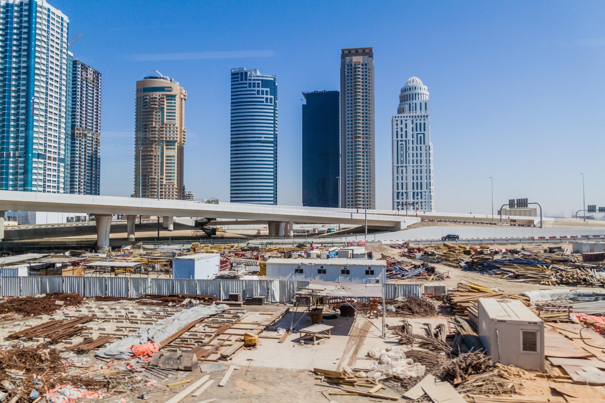Home and business infrastructure: improving UAE life as well as work